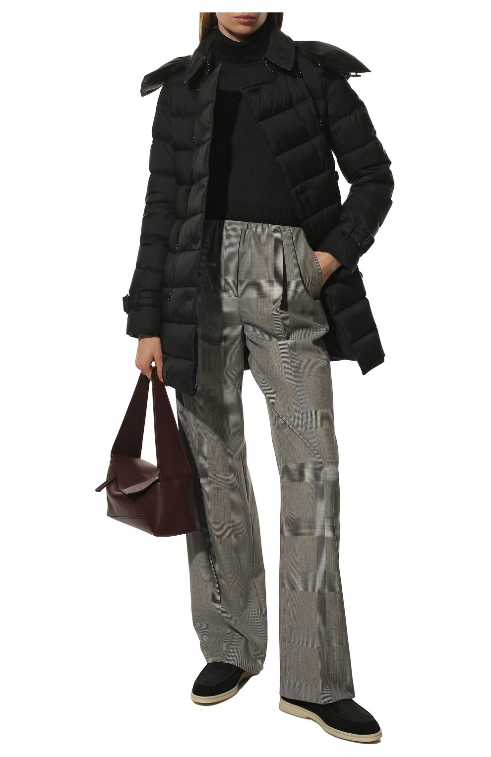 Женская черная пуховая куртка BURBERRY — купить за 129500 руб. в ...